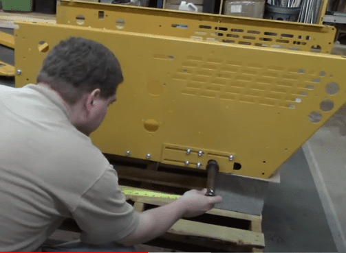 MINI-DOZER® MD196K Assembly Part 2: The Body - Struck Equipment