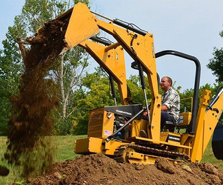 MAGNATRAC MH4900 - THE HOMESTEADER - Struck Equipment